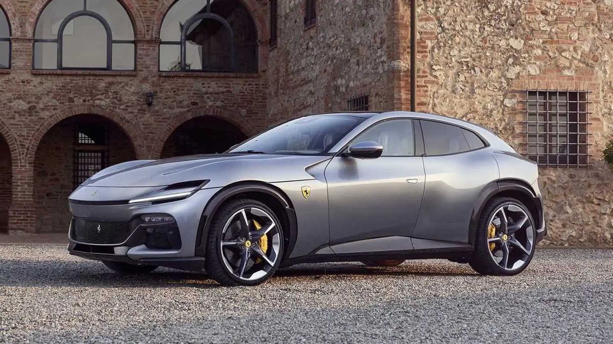 Configurer et comparer les modèles Ferrari | DriveDuel France