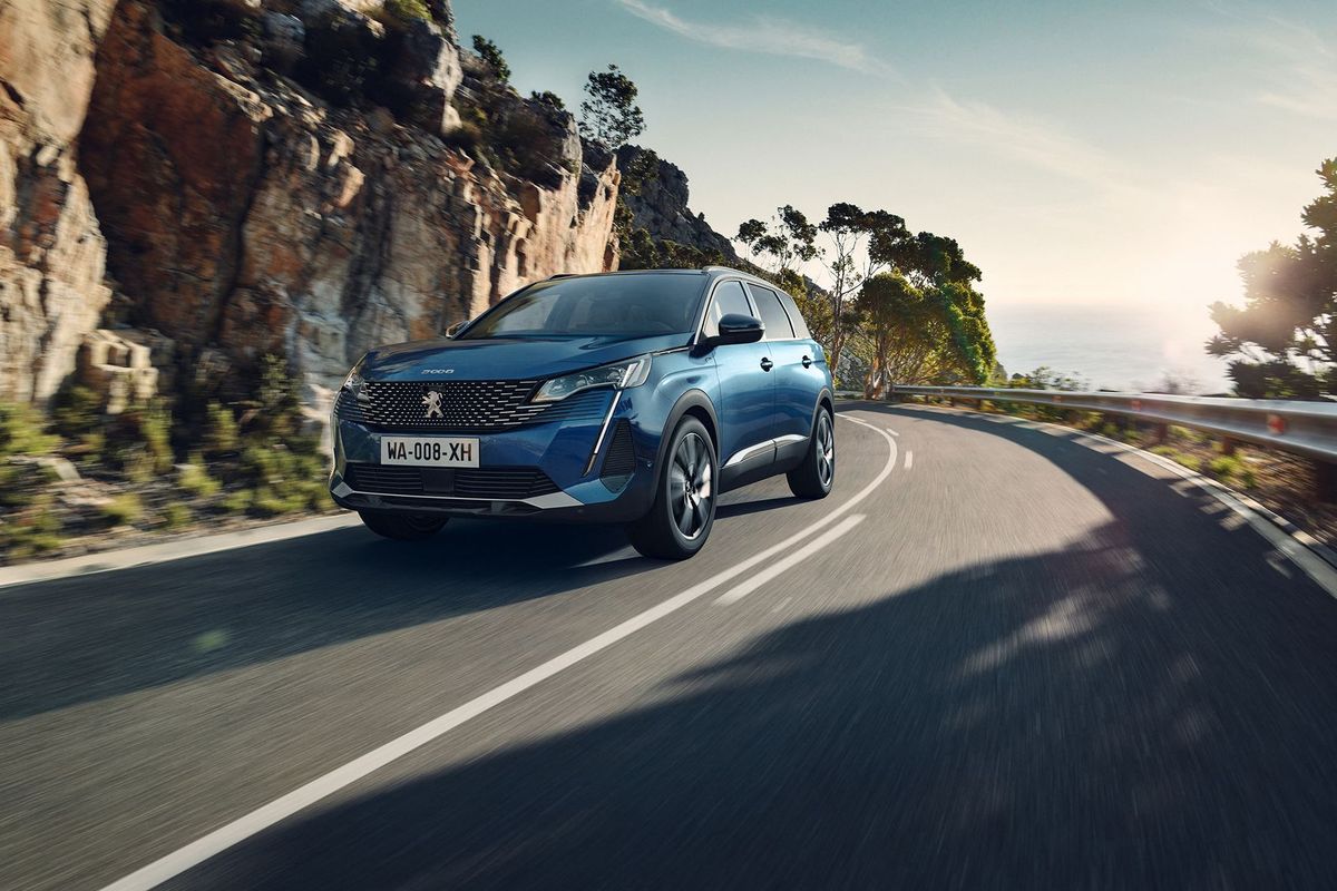 Peugeot 5008 technical data, trims & prices | DriveDuel UK