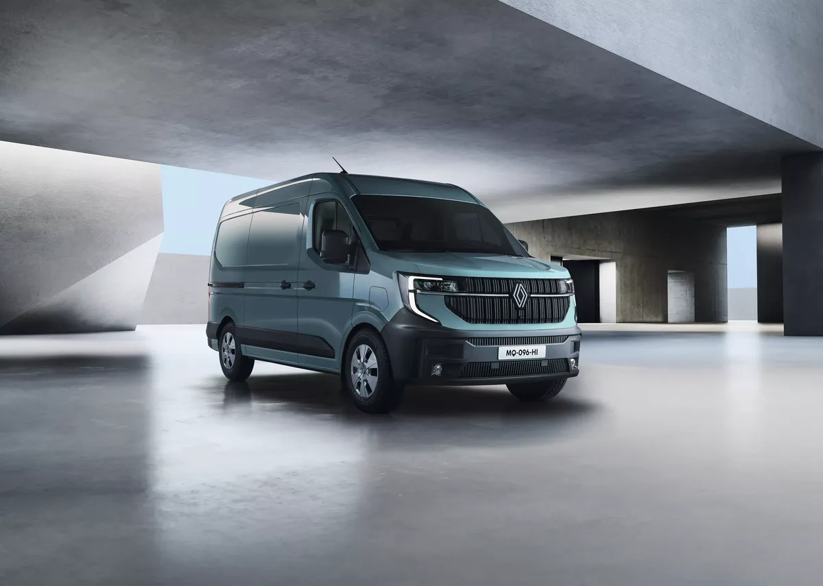 Renault Master Bus technical data, trims & prices | DriveDuel UK